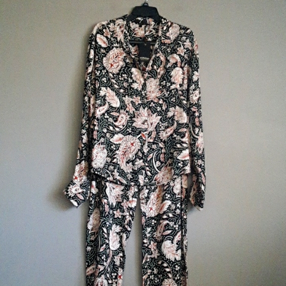 PJ Salvage | Intimates & Sleepwear | Pj Salvage Pajama Set | Poshmark
